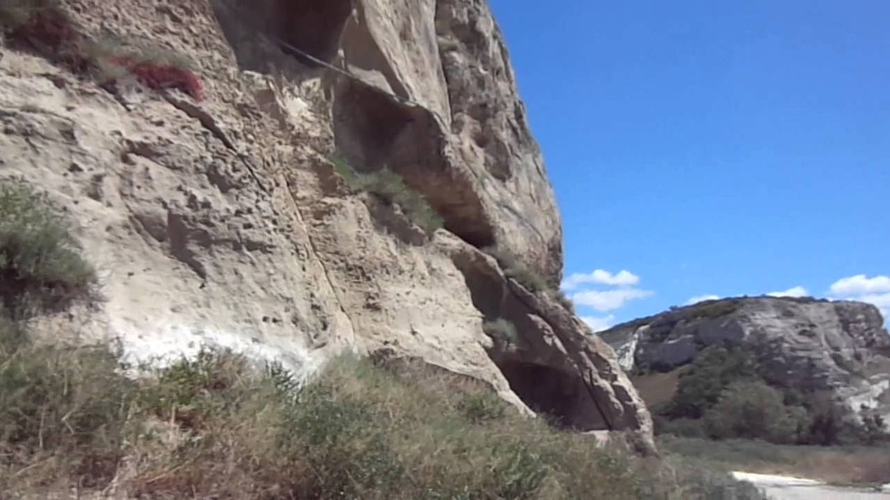 Инкерманский монастырь и карьер с озером + пещеры на горе.