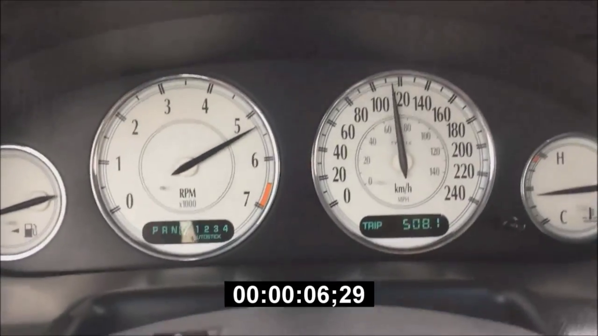 Chysler 300m - Разгон до 100 км в час.mp4