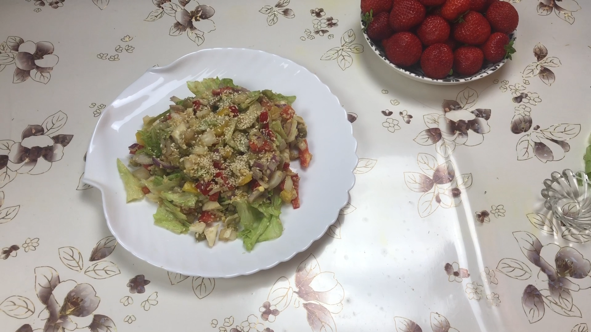 Простой салат на новогодний стол за 10 минут! Никакой варки овощей.