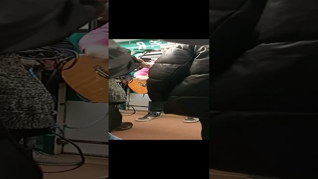 музыкант в метро