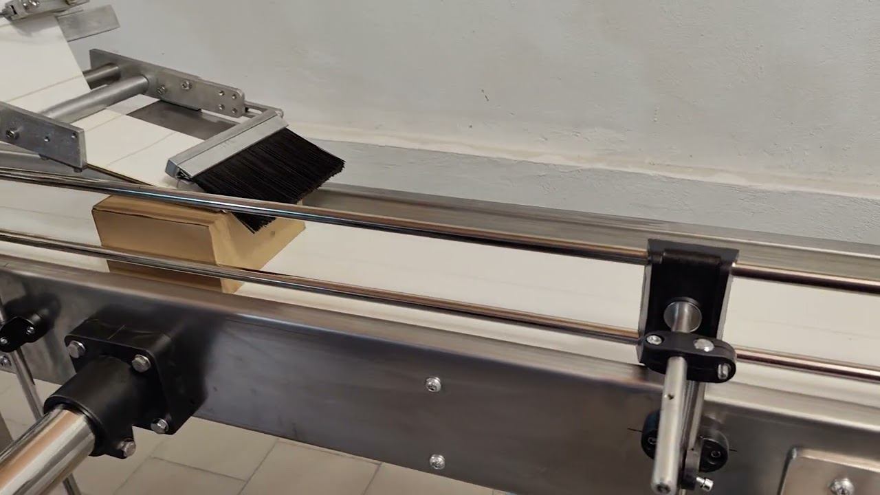 Нанесение этикетки на коробку - EtiKon.ru