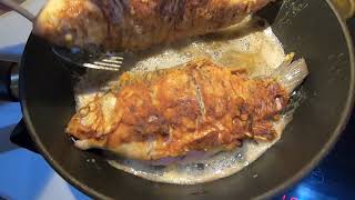 Жареный карась в сметане без костей, это просто и очень вкусно!