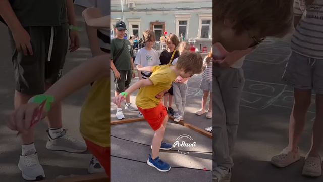 Прыжки через резинку рулят!