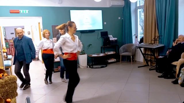 Греческие танцы в Центре Московского долголетия "Алексеевский"