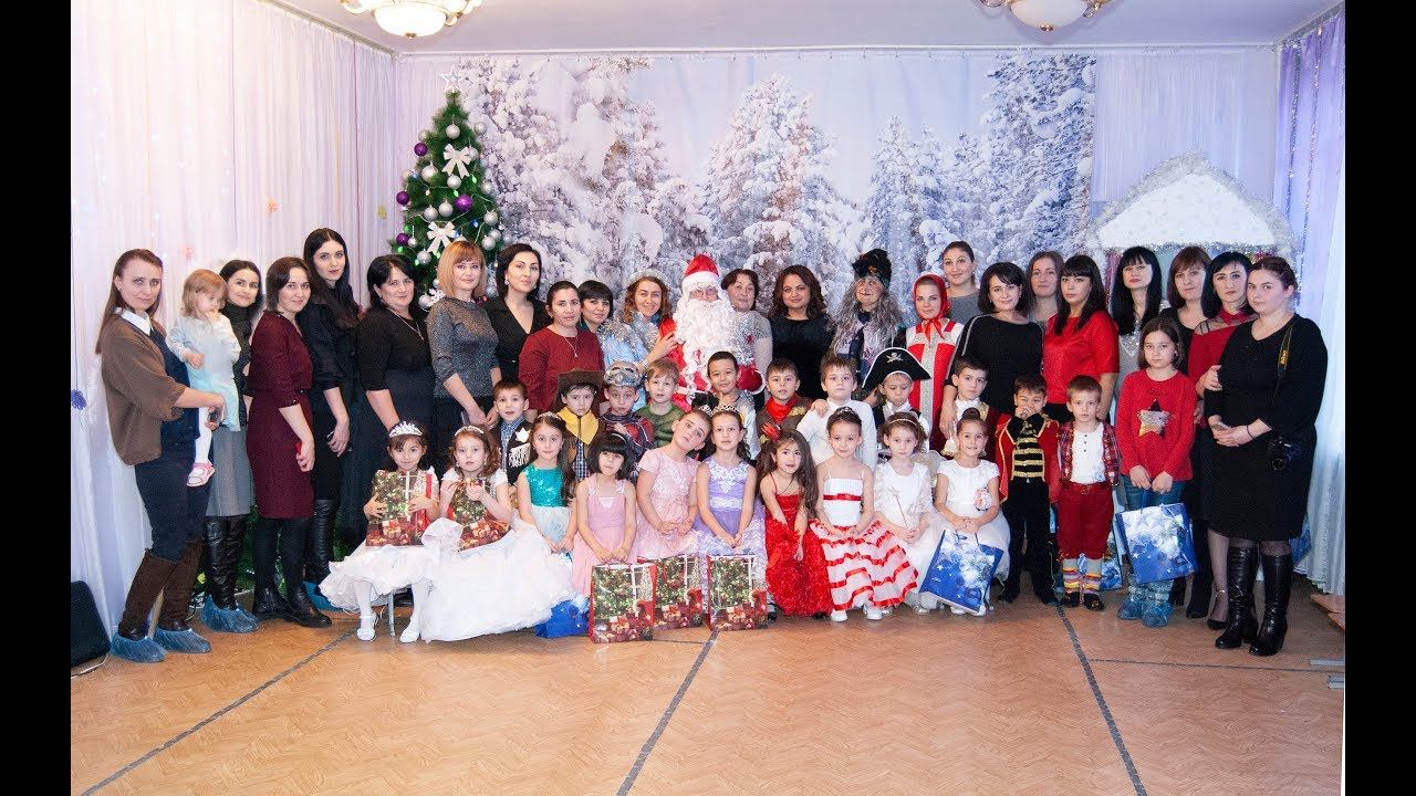 Утренник в детском саду "Светлячок"