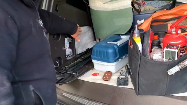 Как снять запаску на Chevrolet Tahoe и Cadillac Escalade