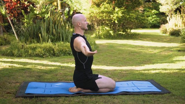 Сколиоз Упражнение для корреции шейно-грудного искривления Павел Артемьев реабилитолог