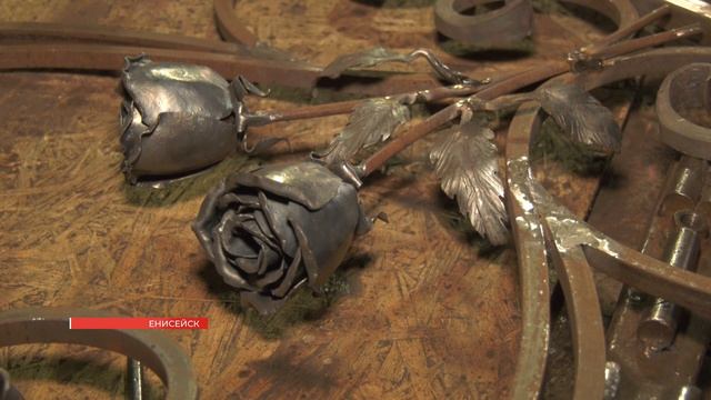 ЕНИСЕЙСКИЙ МАСТЕР ДЕЛАЕТ НЕОБЫЧНЫЕ МЕТАЛЛИЧЕСКИЕ СКУЛЬПТУРЫ