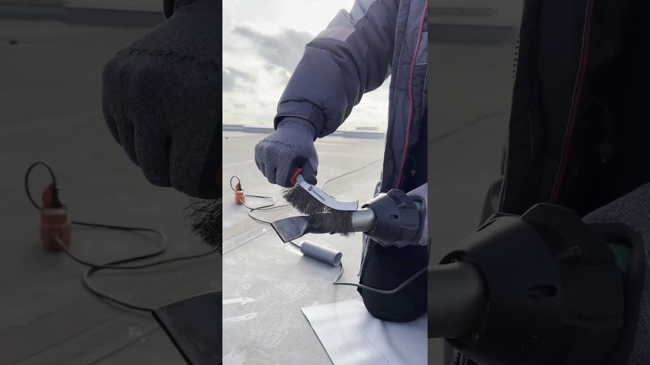 Ремонт кровли из ПВХ-мембраны с помощью заплатки