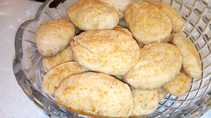 Печенье сырный  крекер по-домашнему. Сытость целый день!.mp4