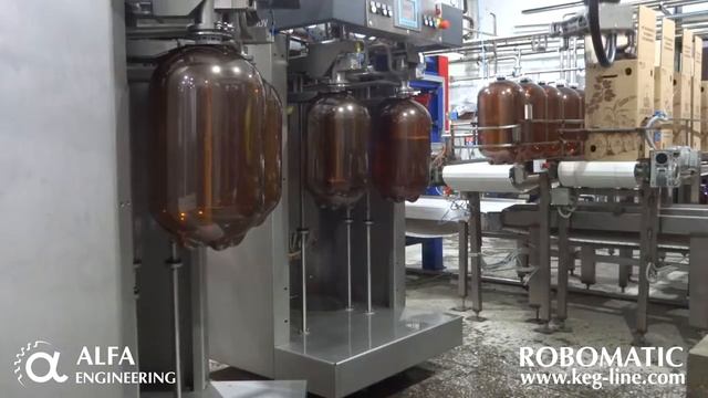 PET kegs handling with FANUC R-2000iC_165F.mp4