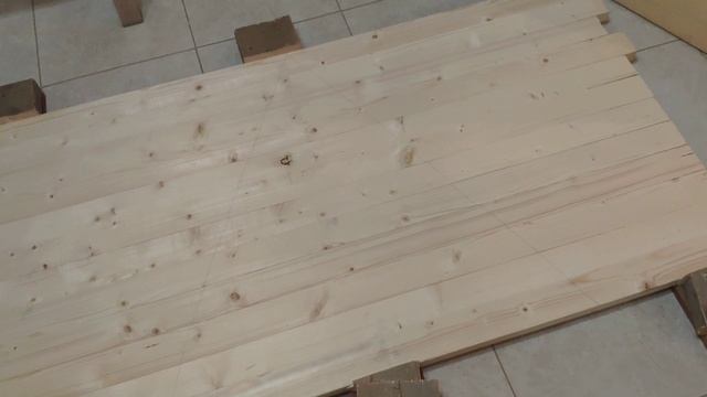 Мебель для бани своими руками. Клеим столешницу.