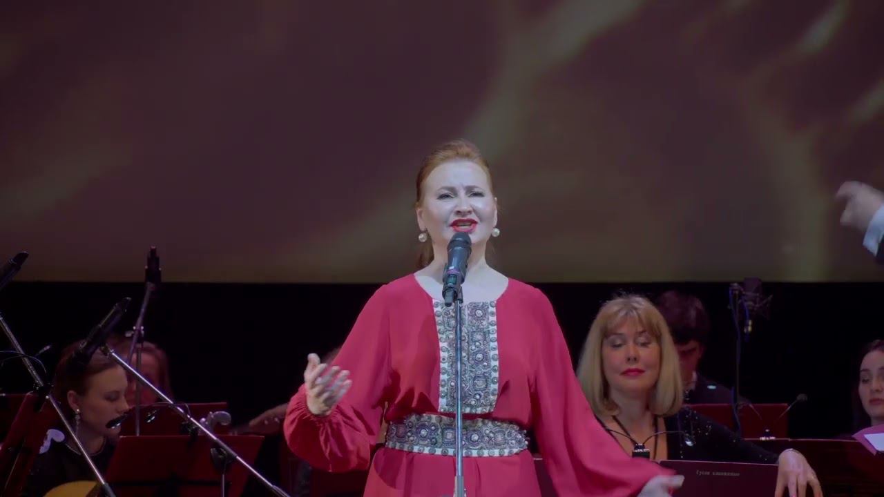 Анастасия Лясканова - Поздно вечером сидела