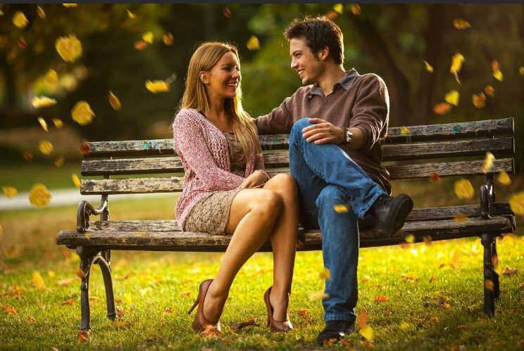 Октябрь. Парк. Скамейка. Два мужчины. Твой Серый Ангел. Стихи..