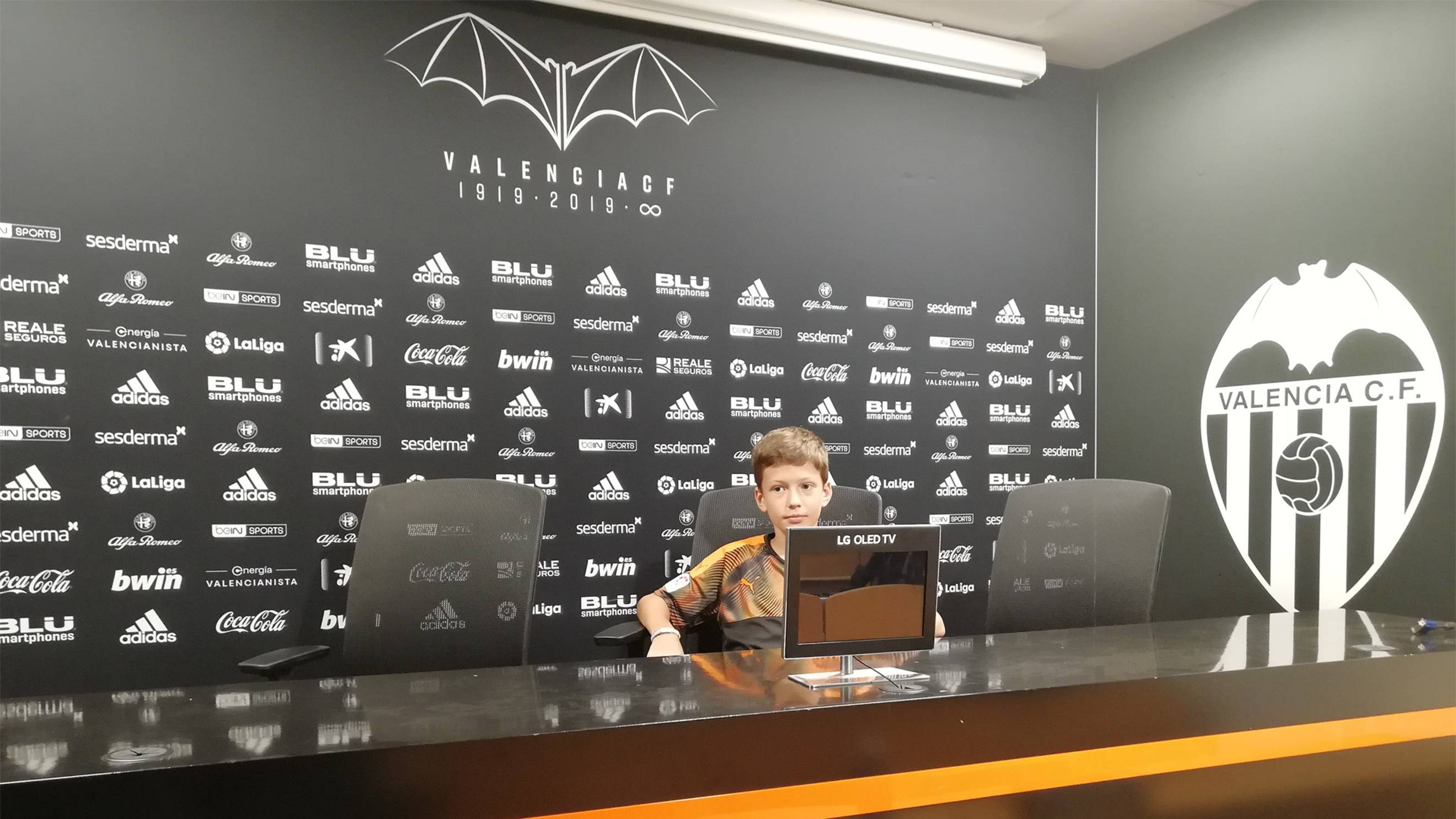 Экскурсия по "Месталье" - домашнему стадиону ФК "Валенсия"