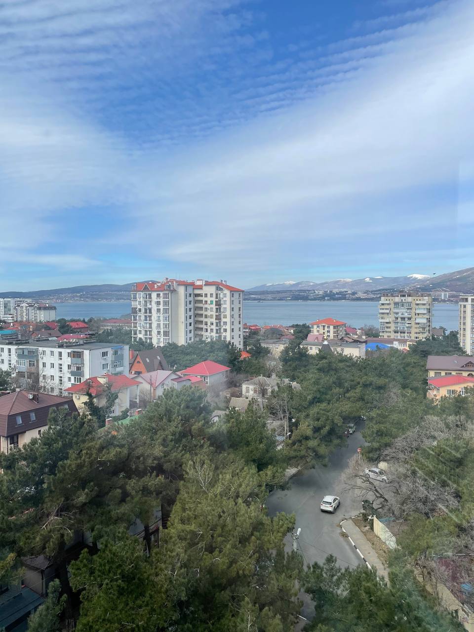 Цена квартиры в Геленджике 24 млн.р. на улице Курзальной на пересечении с улицей Колхозной.