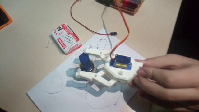 Захват для манипулятора .mp4