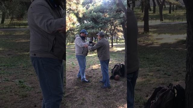 мастер Чжао Лаоши настраивает Силовое Внимание. IMG_9577.mp4