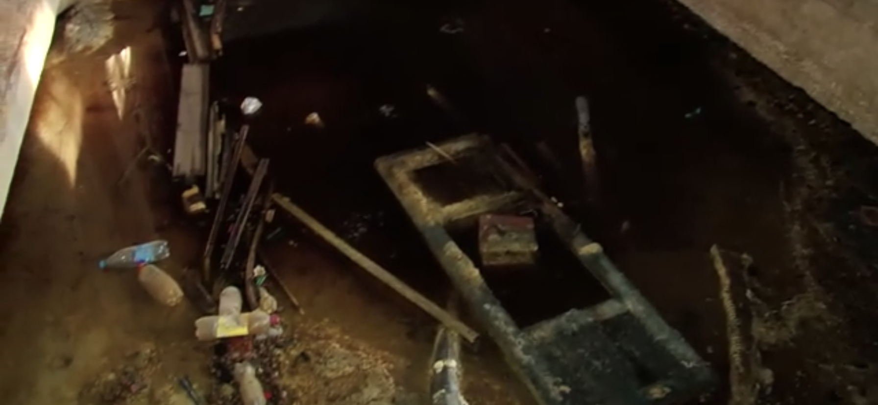 Опасные места, где люди рискуют за свои деньги провалиться под землю