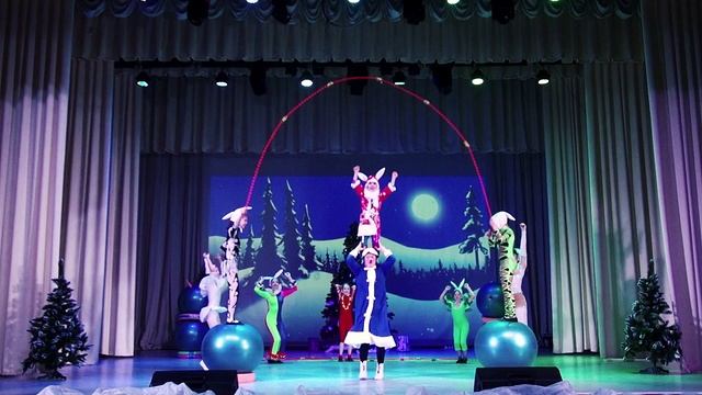 ДЕМО спектакли "Как зайцы Новый год встречали"