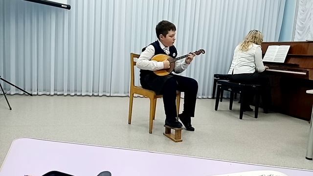 Пирогов Николай. В. Конов "Солдатики на параде"