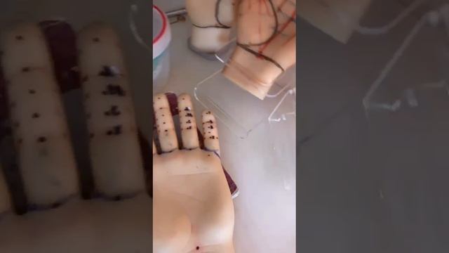 В мастерской суджок