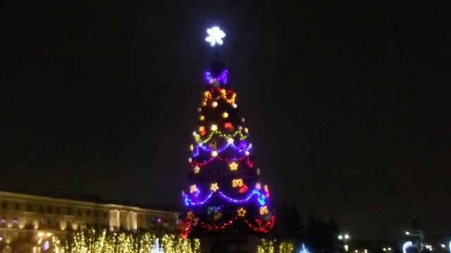 Новогодняя ёлка 2024 на площади Ленина