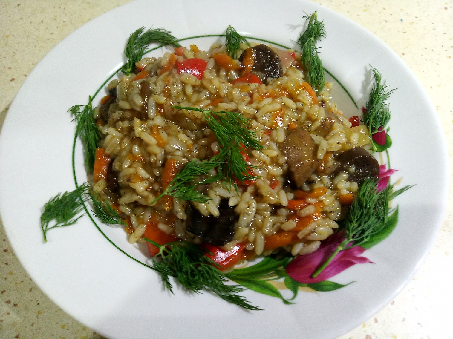 Постный плов с грибами.