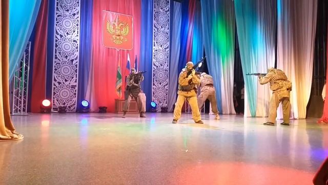 Демонстрация элементов верхней и нижней боевой казаками подразделения ДИВЕРСАНТ АГКО