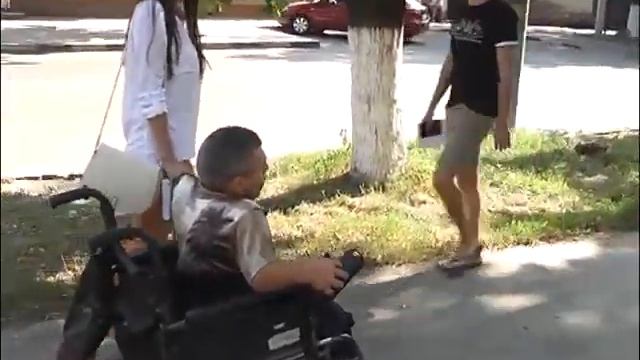 Инвалиды в почете.mp4