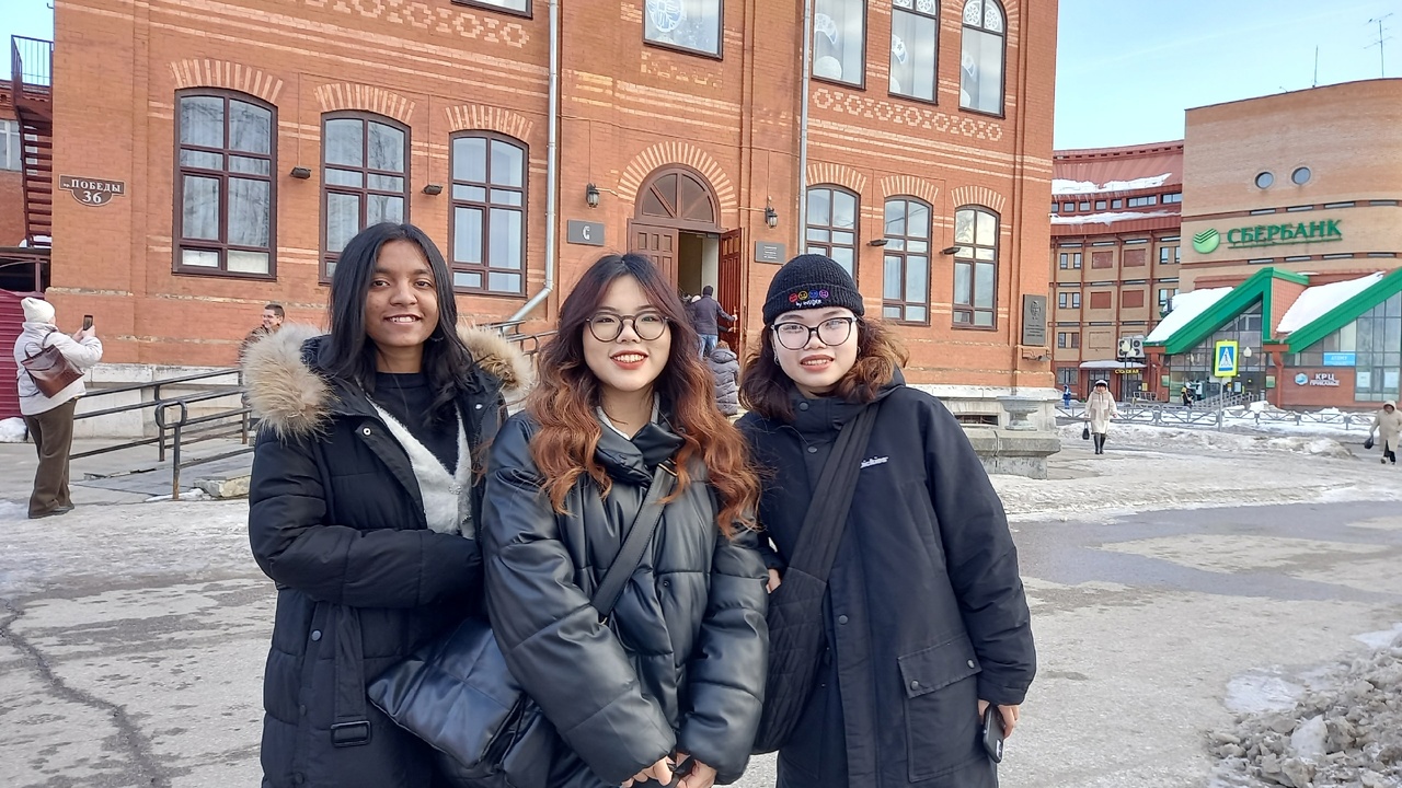 Иностранные студенты посетили Театр Драмы города Лысьва