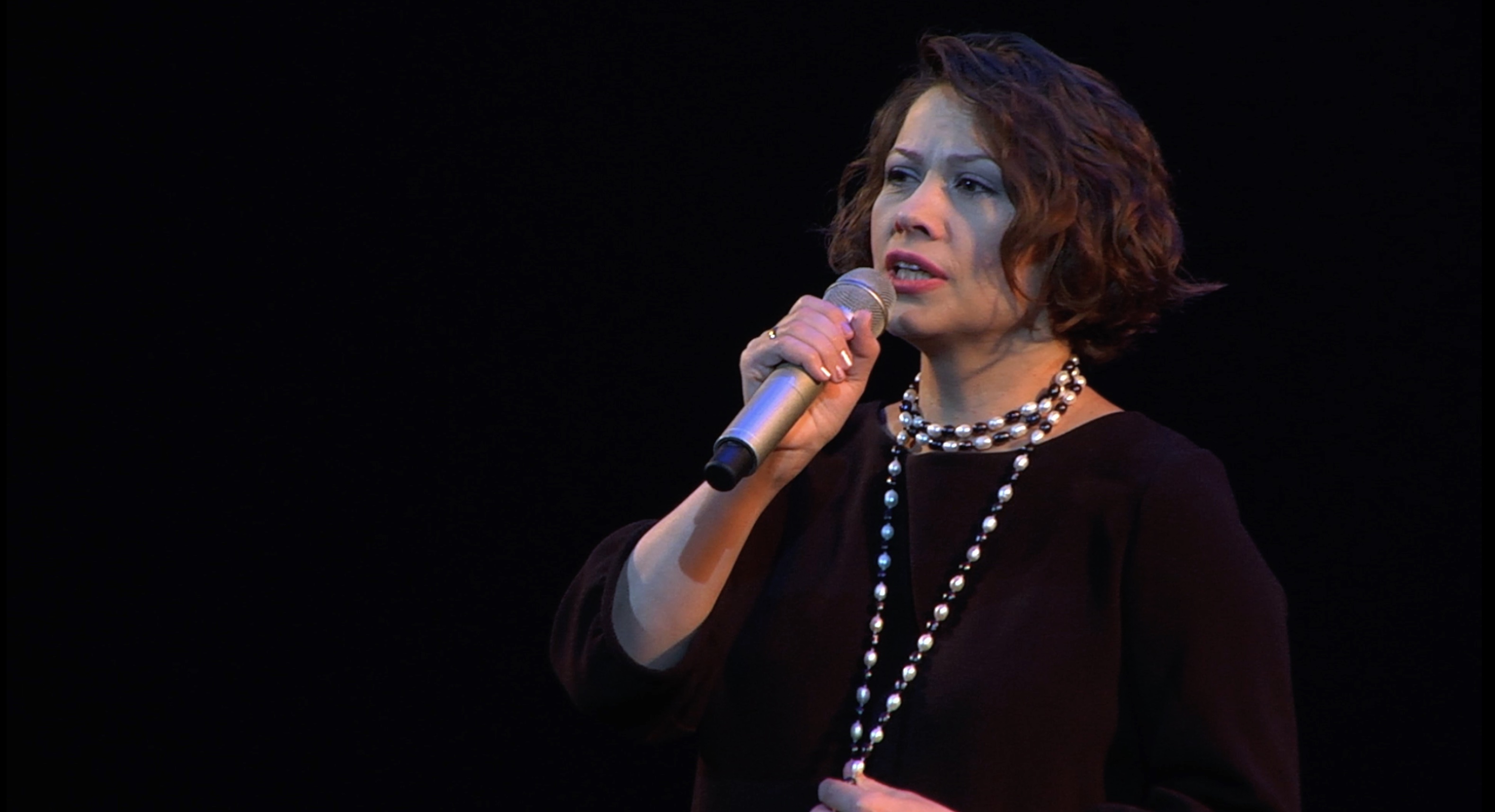 Бежит дорога. Поет Инна Разумихина (Галкина)