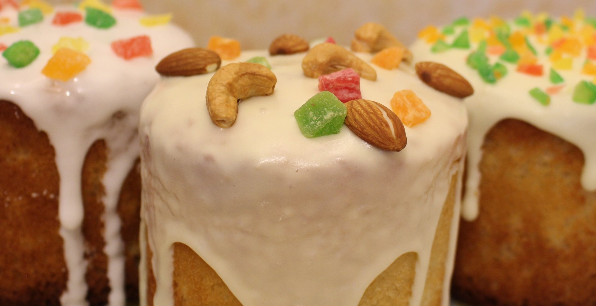 ТРИ РЕЦЕПТА ГЛАЗУРИ ДЛЯ КУЛИЧА БЕЗ ЯИЦ ☆ НА СУХОМ МОЛОКЕ ☆ НА СГУЩЕННОМ МОЛОКЕ ☆ НА ЖЕЛАТИНЕ