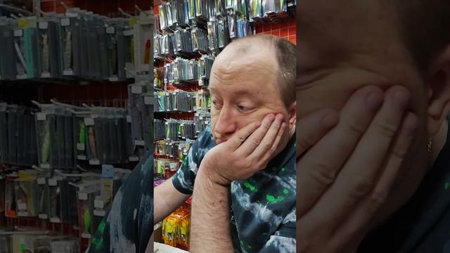 А бабы есть у вас там? Будни рыболовного магазина #философиярыболова #маркарыбака