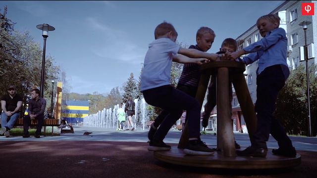 Фонтан в сквере Ставрополя. Пешеходный фонтан в сквере ВЛКСМ. Fountain in the park of Stavropol