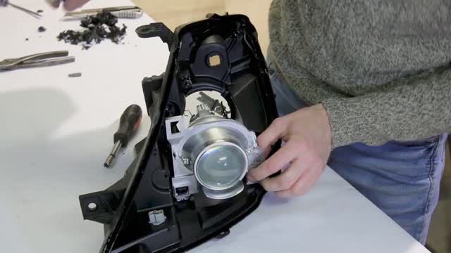 Как разобрать фару. Восстановление фар