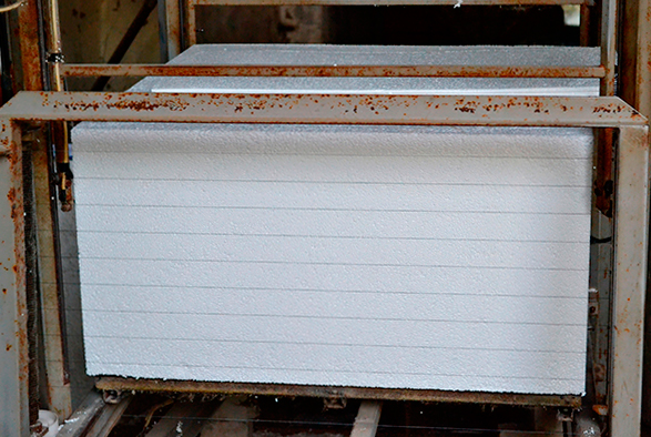 Нарезка пенопласта струной