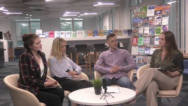 Встреча студентов Факультета внешнеторгового менеджмента с абитуриентами