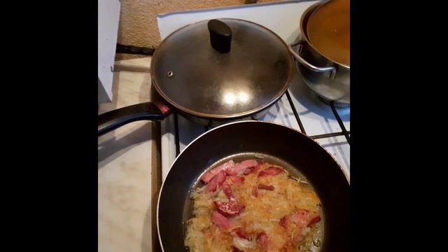 Рецепт драника с колбасой и яйцом