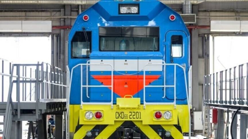 Китайский тепловоз CKD 6S от CRRC оснащен Локомотивной системой безопасности движения "Борт"