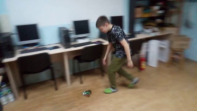 первый робот Матвея.mp4