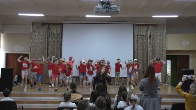 Радость движения 2020. "Ананас Адидас" Танец 1В