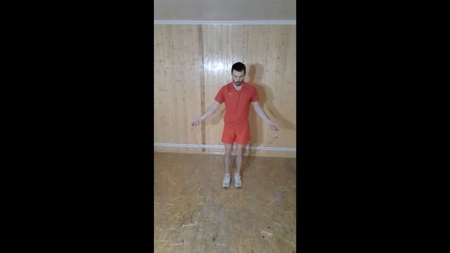 Раунд первый, один раунд со скакалкой.