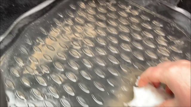 как быстро убрать воду с ковриков автомобиля! лайфхак!