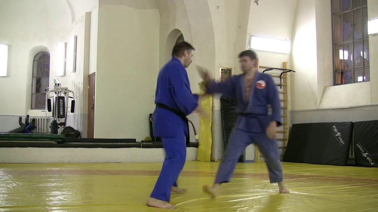 Упражнение на ударную технику от толчка