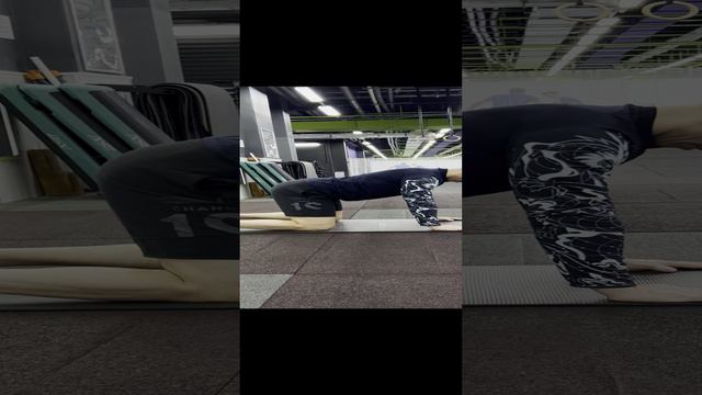 круговое движения плечами на четвереньках