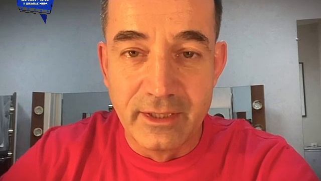 – Я восхищаюсь всеми, кто имеет отношение к проекту Киноуроки и поддерживаю его. Дмитрий Певцов.