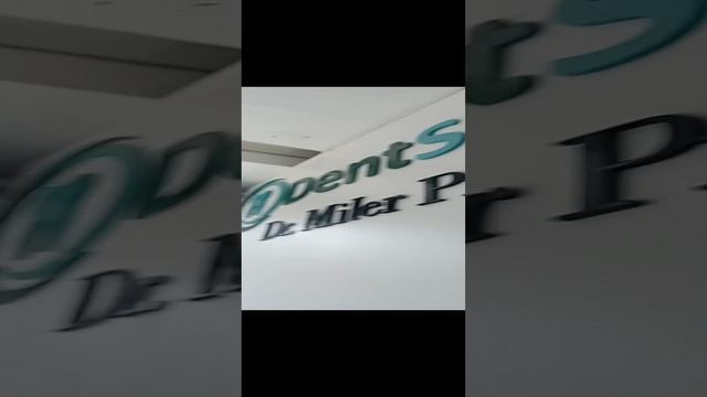 EN LA CLÍNIKA dENTAL KON MÍ HERMANO FABRICIO