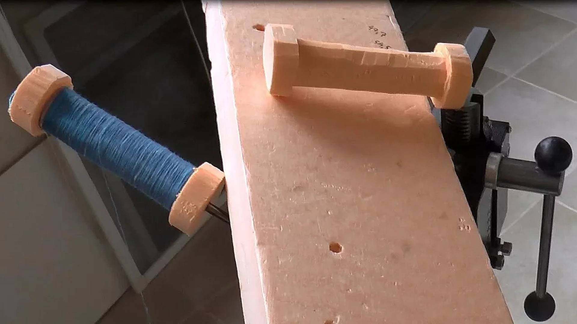 Намотка пряжи электродрелью. Намотка нити, пряжи.