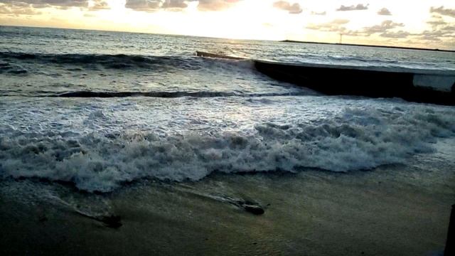 Сочи. Центр. Шторм на закате.